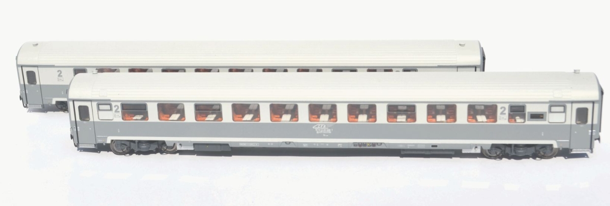 Set 2 vagoane CFR, ava 200, clasa 2, interRegio, amintiri feroviare, scara H0 (1:87)